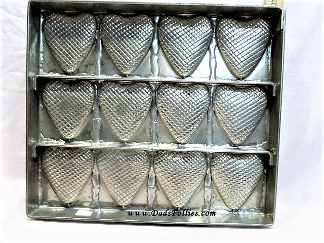 Heart Flat - Old Antique Metal Chocolate Molds for sale Pewter Ice Cream